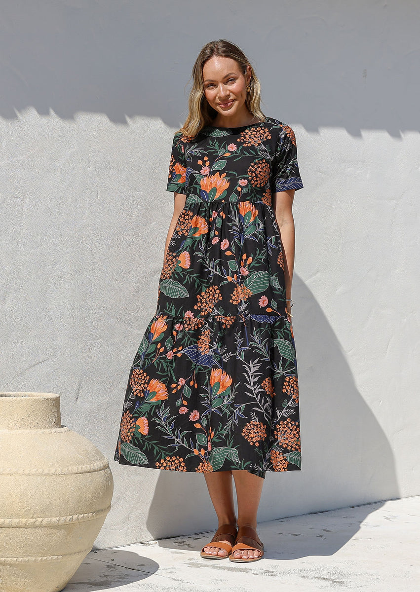 Claudia Dress Queen Protea | Black Relaxed Fit Tiered Dress – Karma East